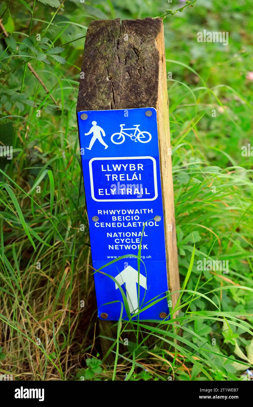 Llwybr trelai hi-res stock photography and images - Alamy