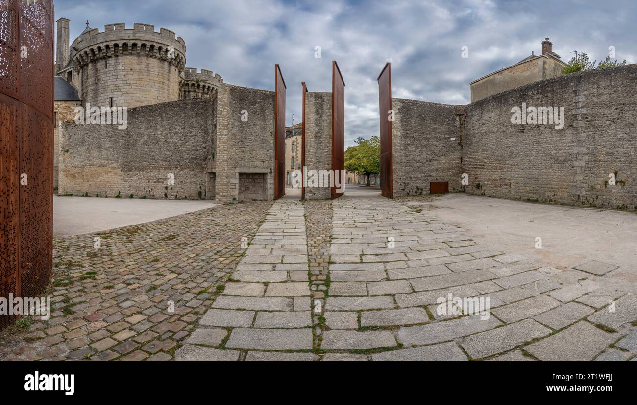 Castle of the dukes of alencon hi-res stock photography and images - Alamy