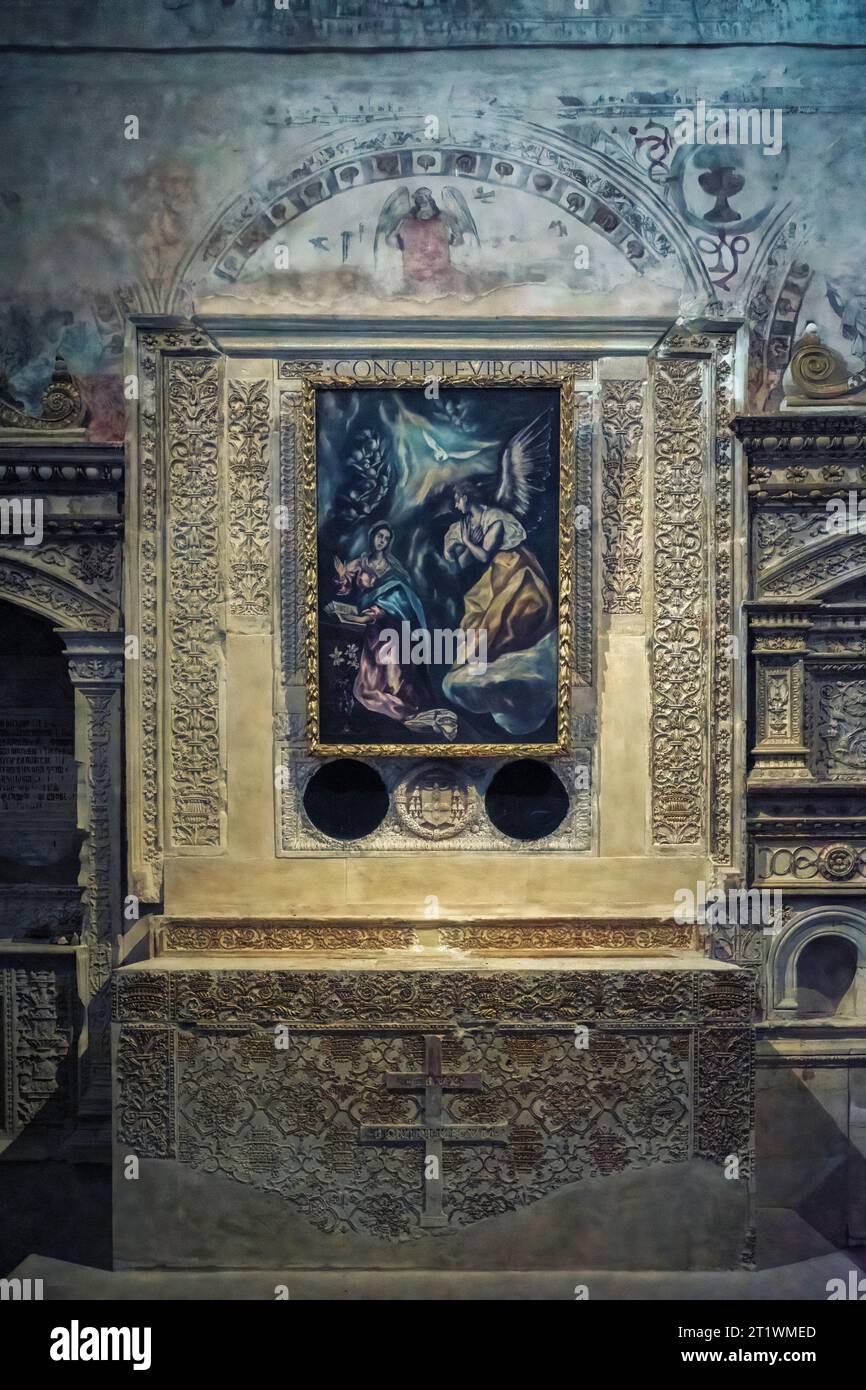 walls with mural paintings of a garden, Plateresque arcades and the oil ...