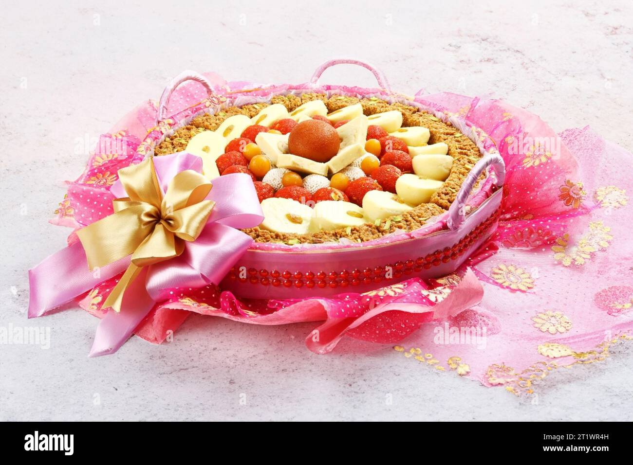 Indian sweets box hi-res stock photography and images - Alamy