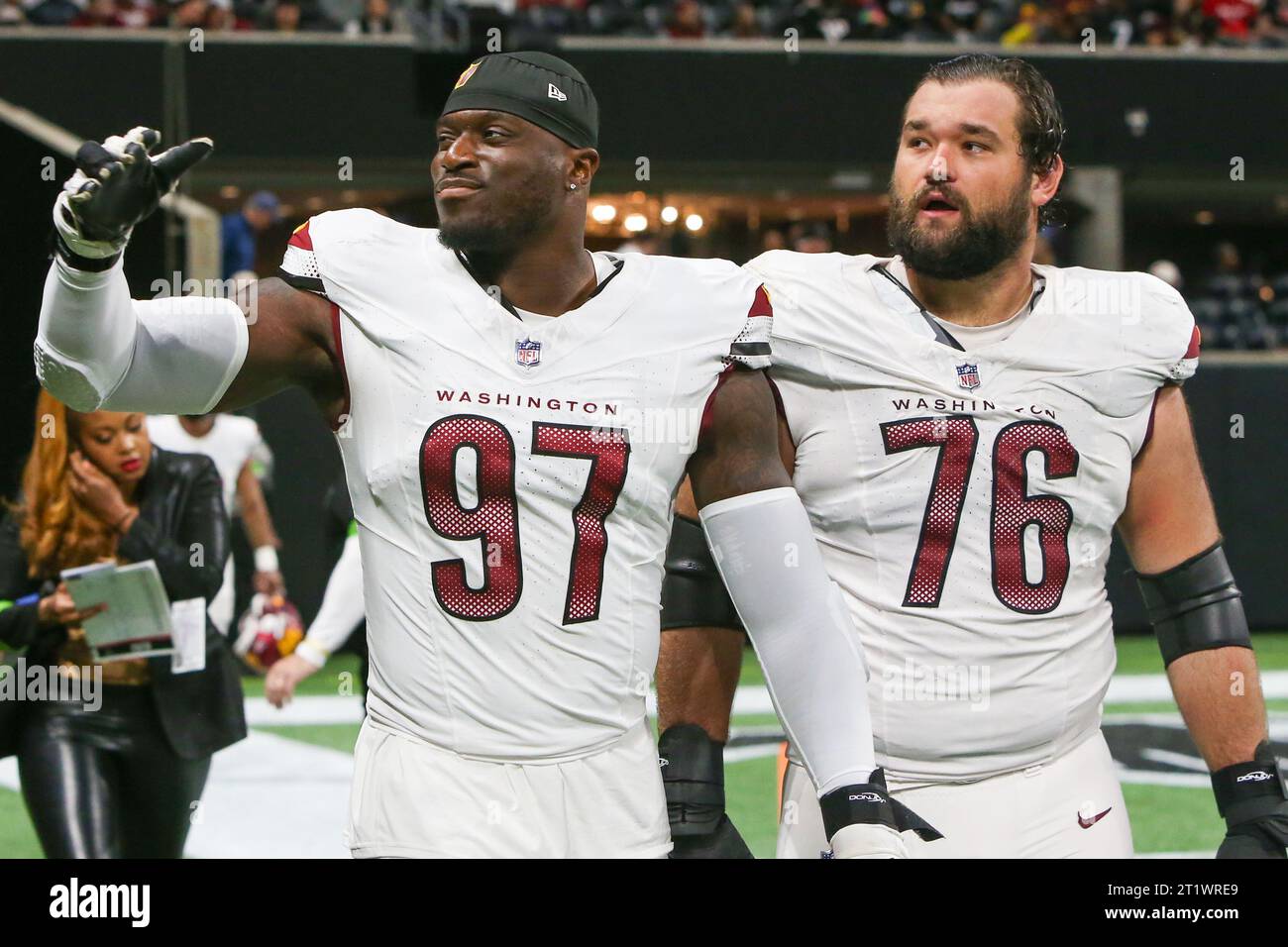 Atlanta, Georgia, USA. 15th Oct, 2023. Washington Commanders defensive ...