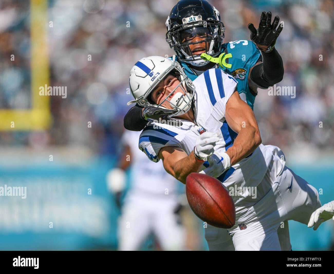 Jacksonville, FL, USA. 15th Oct, 2023. Indianapolis Colts wide receiver ...
