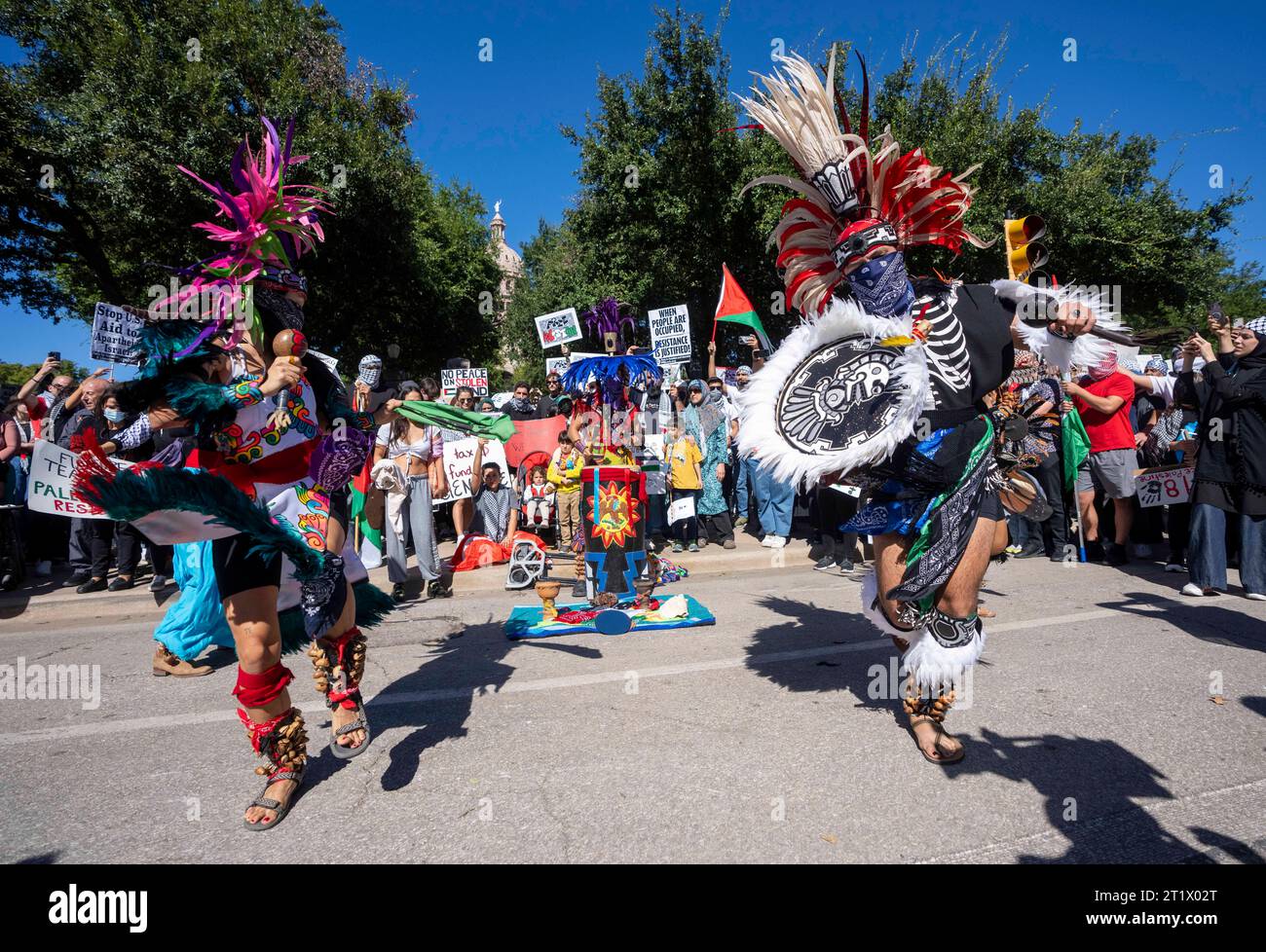 Austin, Texas, USA. October 15, 2023. Azteca dancers from "Danza ...