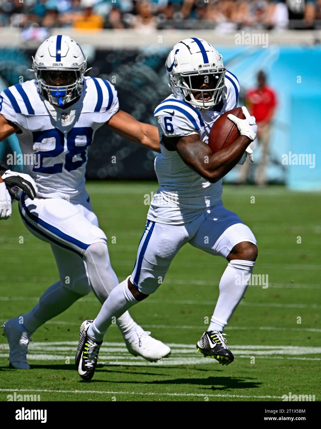 Isaiah mckenzie hi-res stock photography and images - Alamy