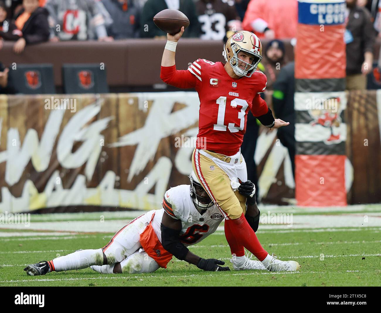 Cleveland, United States. 15th Oct, 2023. San Francisco 49ers ...