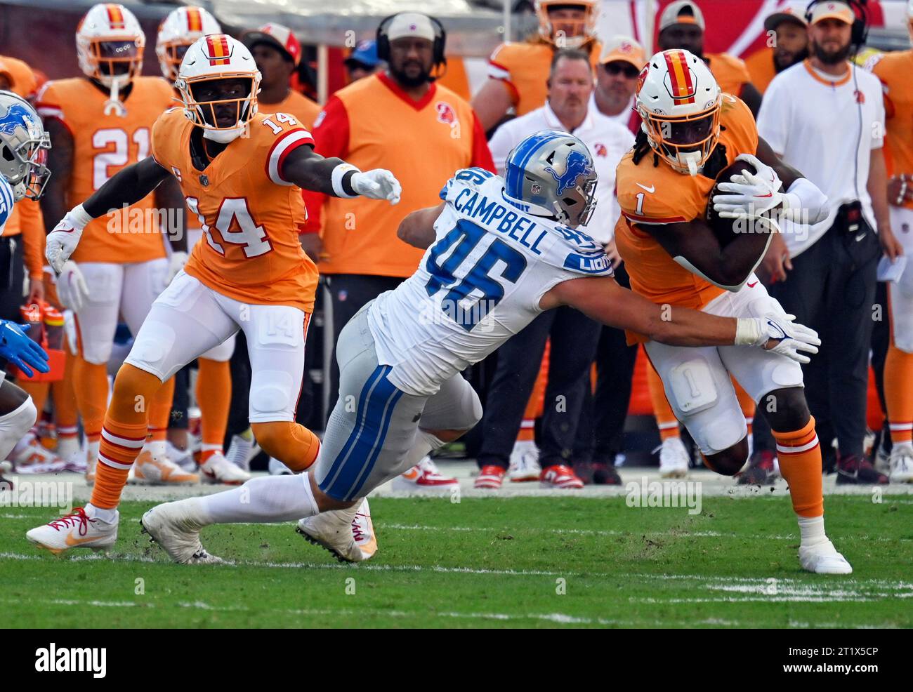 Jack campbell detroit lions hi-res stock photography and images - Alamy