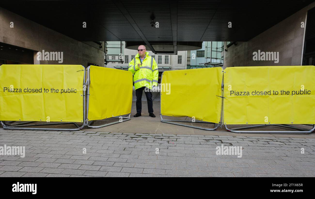 London, UK. 15th Oct, 2023. Following vandalism yesterday which saw ...