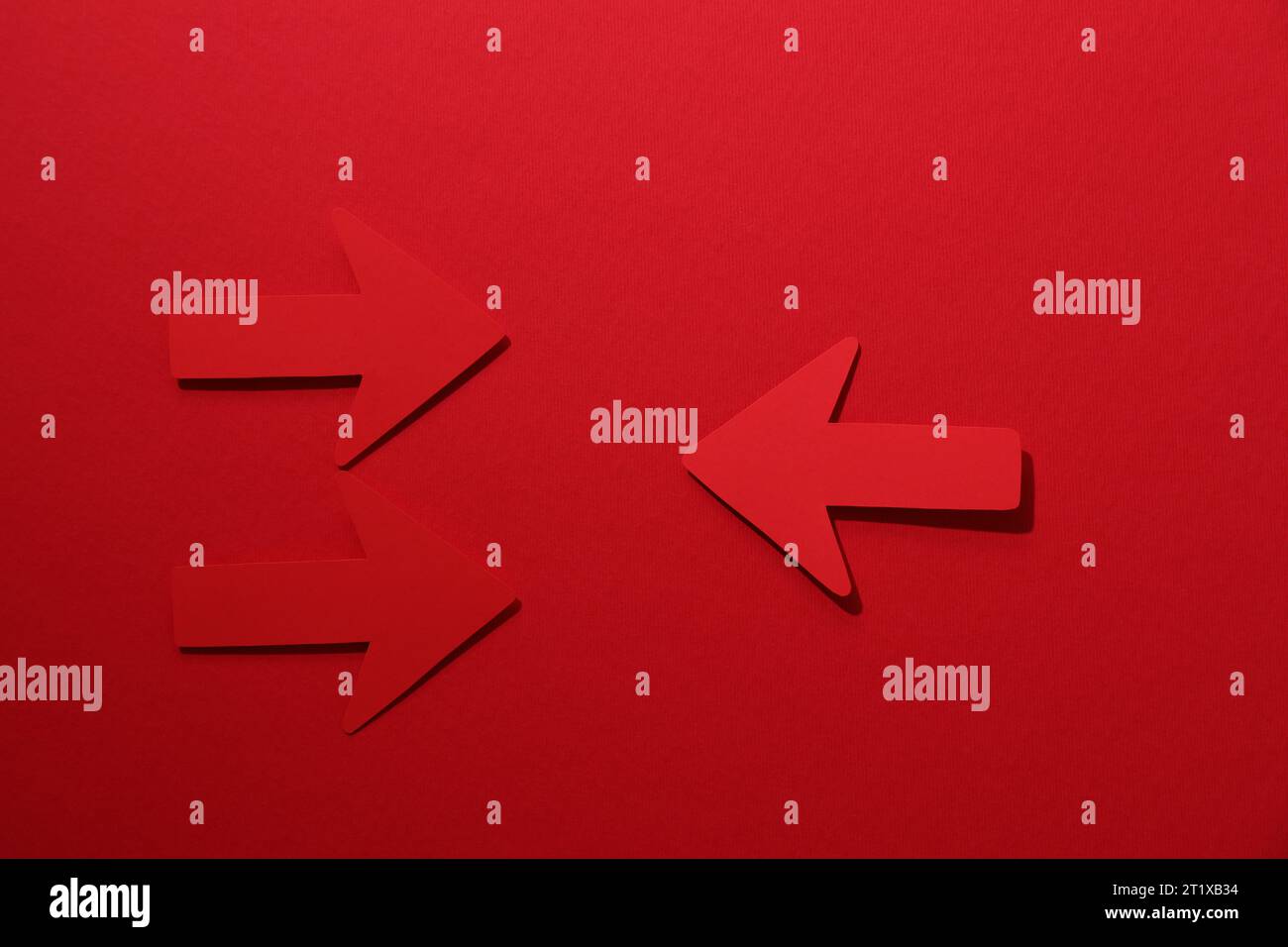 Arrows nobody cutout hi-res stock photography and images - Alamy