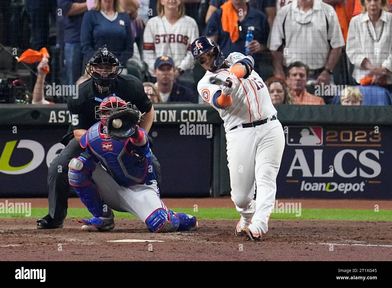 Houston Astros' Martin Maldonado strikes out with bases loaded during ...
