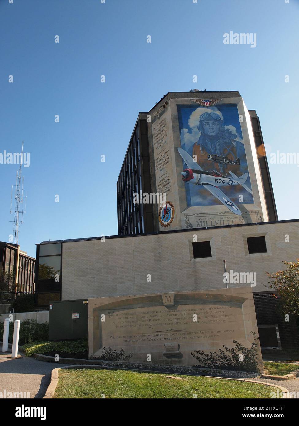 P 47 thunderbolt mural hi-res stock photography and images - Alamy