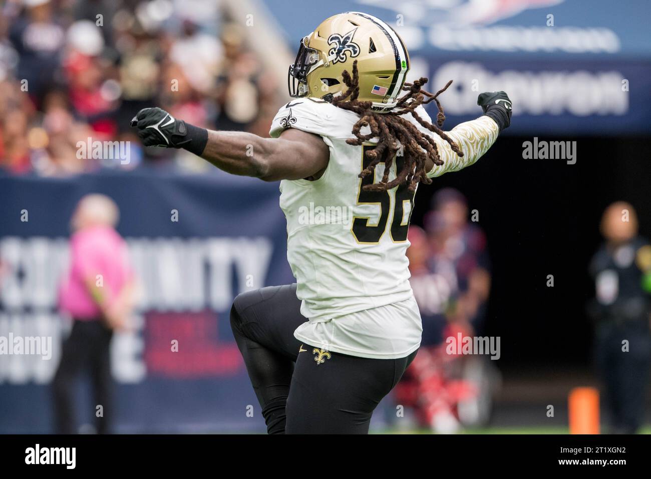 Houston, TX, USA. 15th Oct, 2023. New Orleans Saints linebacker Demario ...
