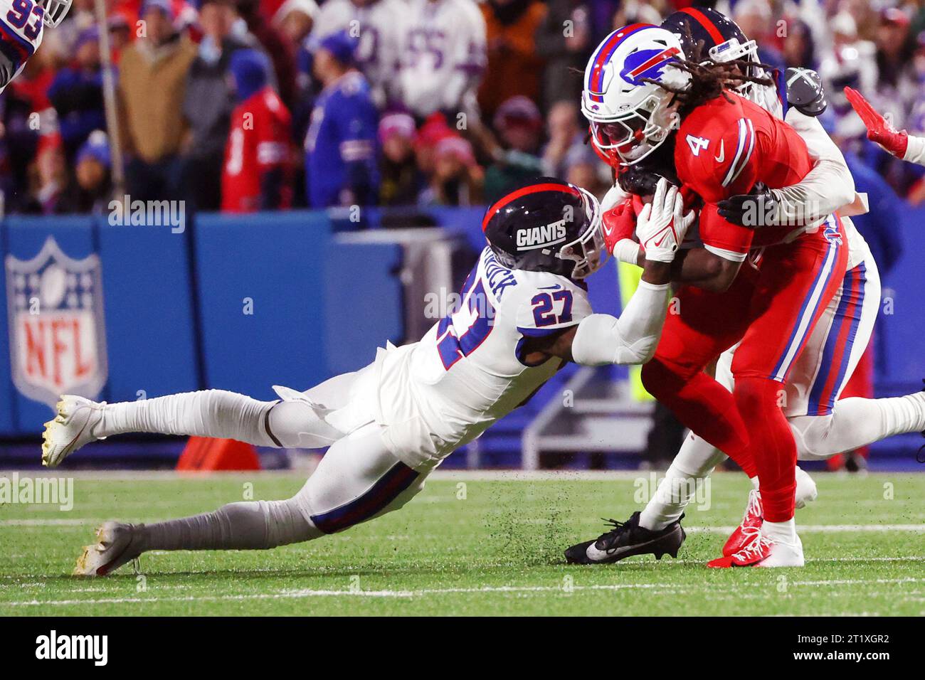 New York Giants safety Jason Pinnock stretches to take down Buffalo ...