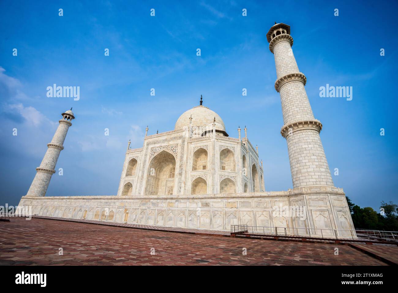 Silhouette majestic taj mahal hi-res stock photography and images - Alamy