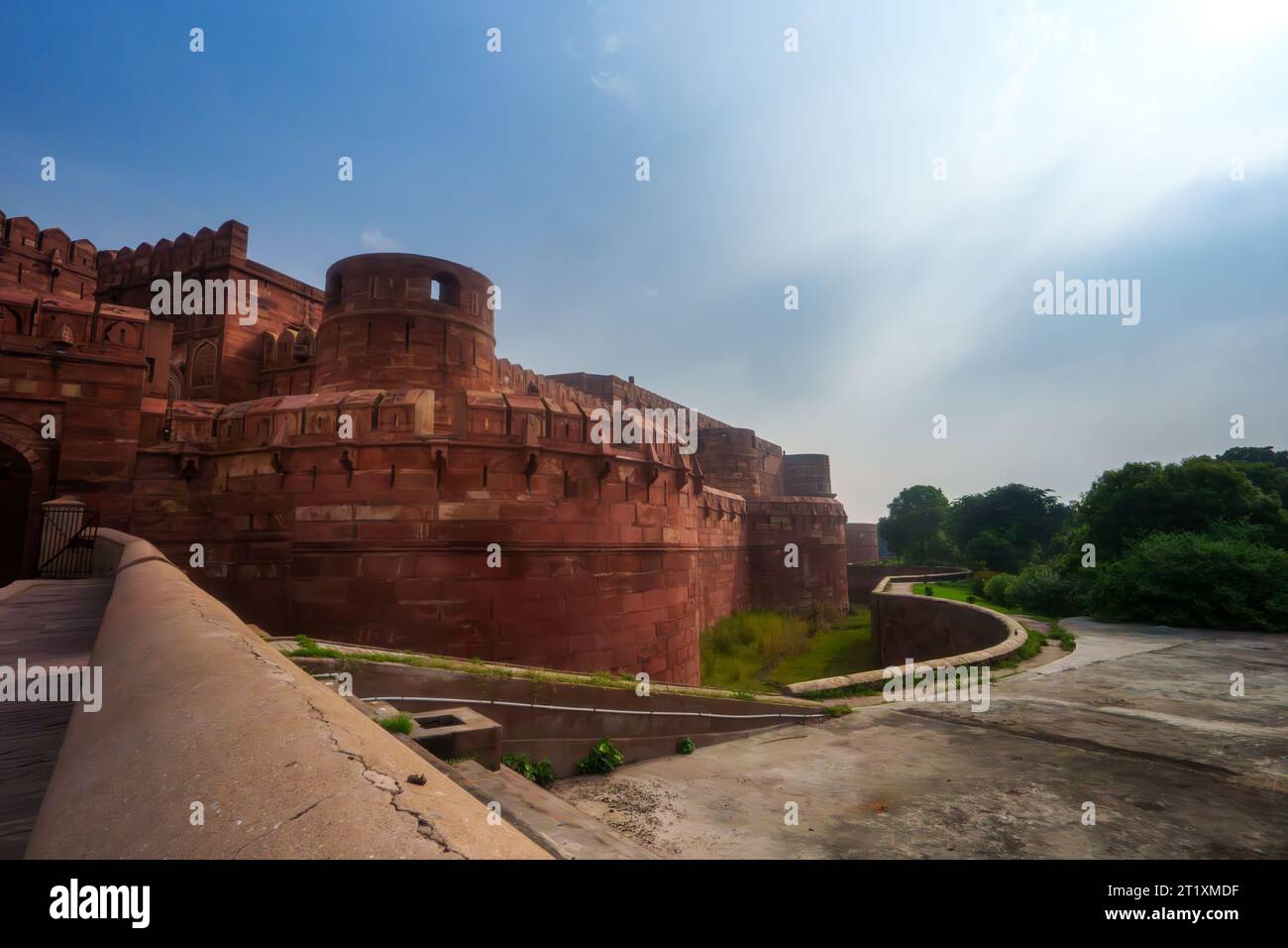 The entrance to the Red Fort, one of the tourist attractions in India ...