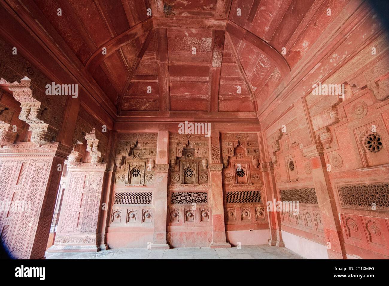 The aesthetic & military strategic architectural design of the Red Fort ...