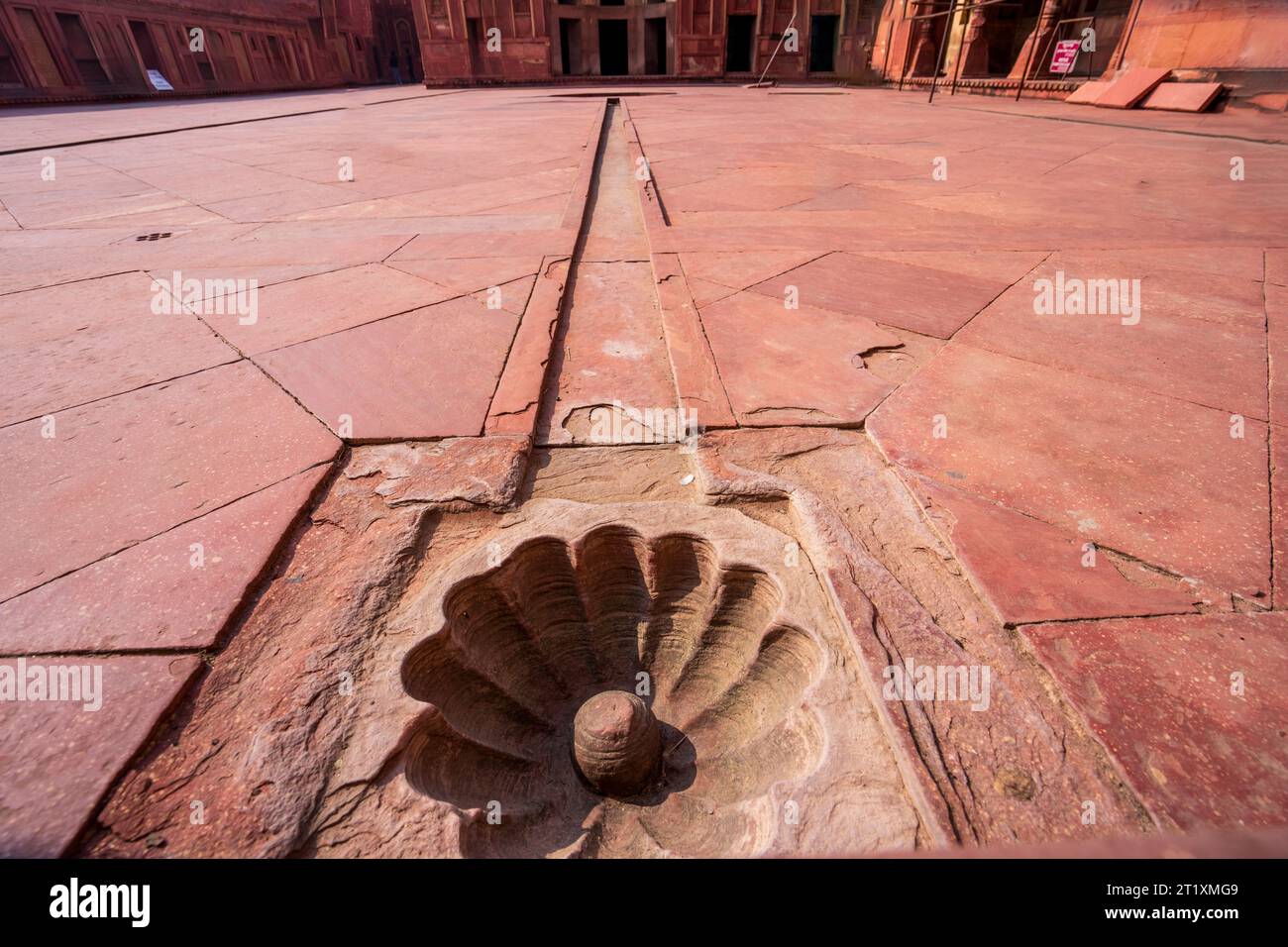 The architecture of the Red Fort, with petal design on the ground ...