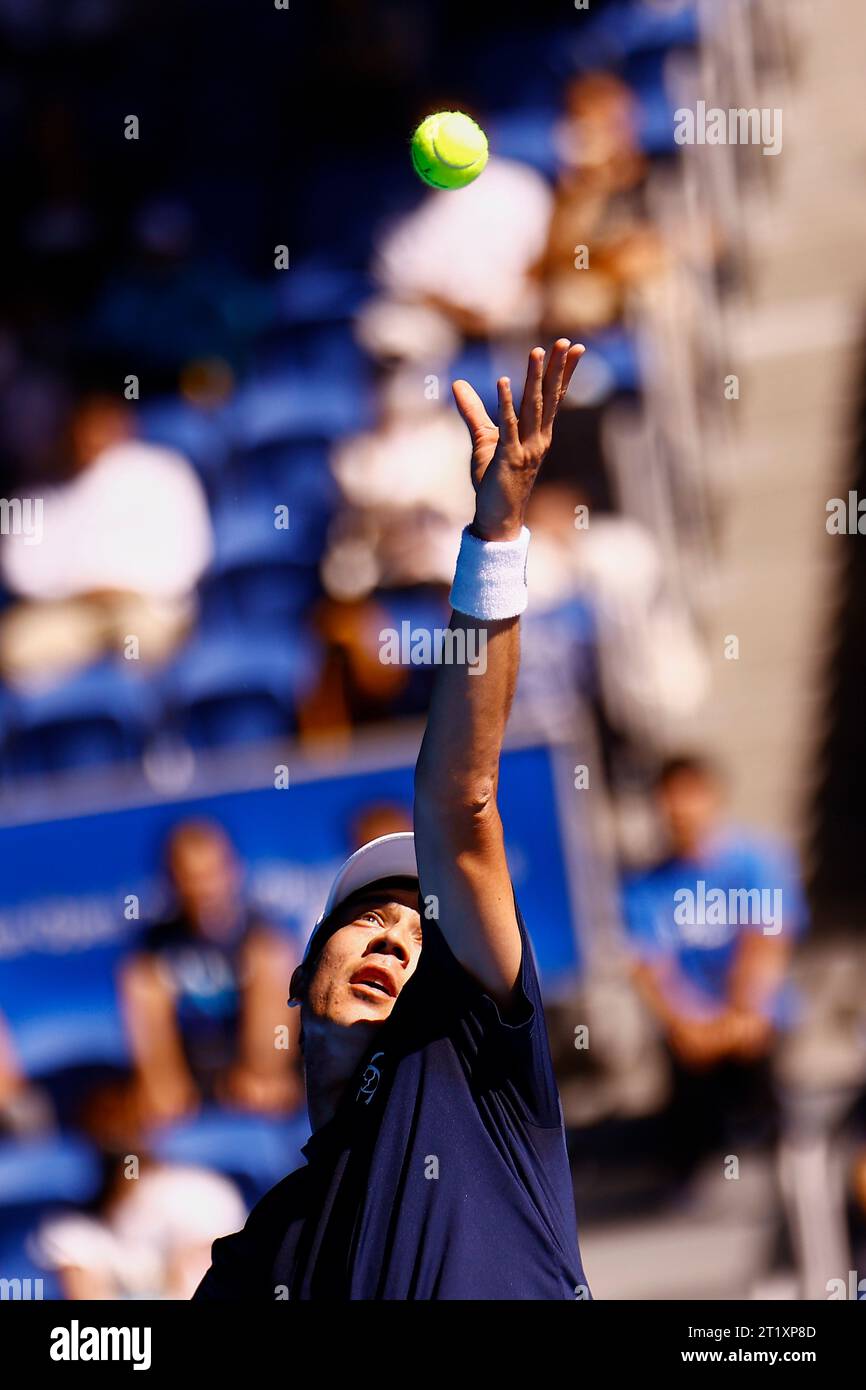 Tokyo, Japan. 16th Oct, 2023. Mackenzie MCDONALD (USA) serves against ...