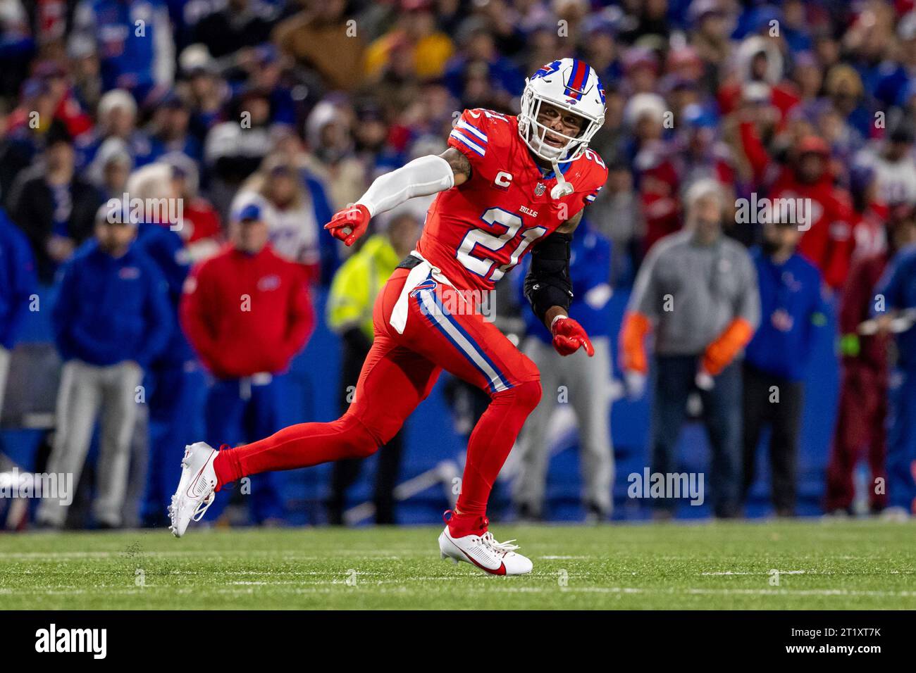 Buffalo Bills safety Jordan Poyer (21) defends during an NFL football ...