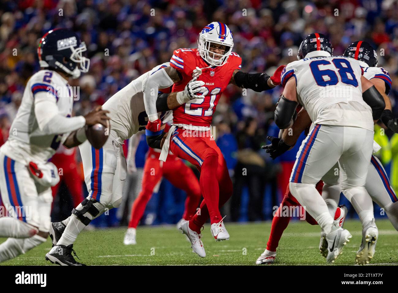Buffalo Bills safety Jordan Poyer (21) attempts to blitz during an NFL ...