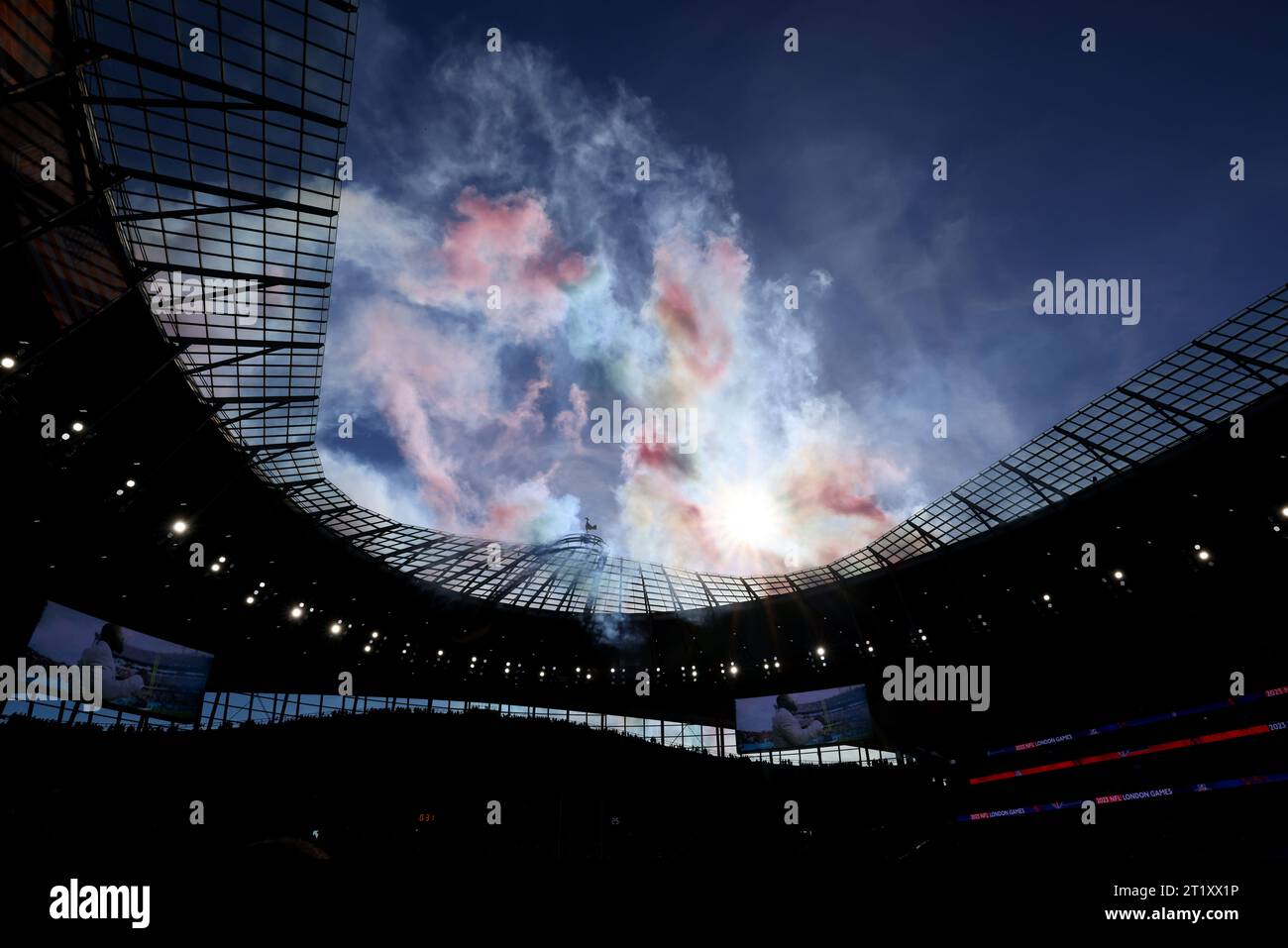 Tottenham Hotspur Stadium, London, UK. 15th Oct, 2023. NFL UK Football ...