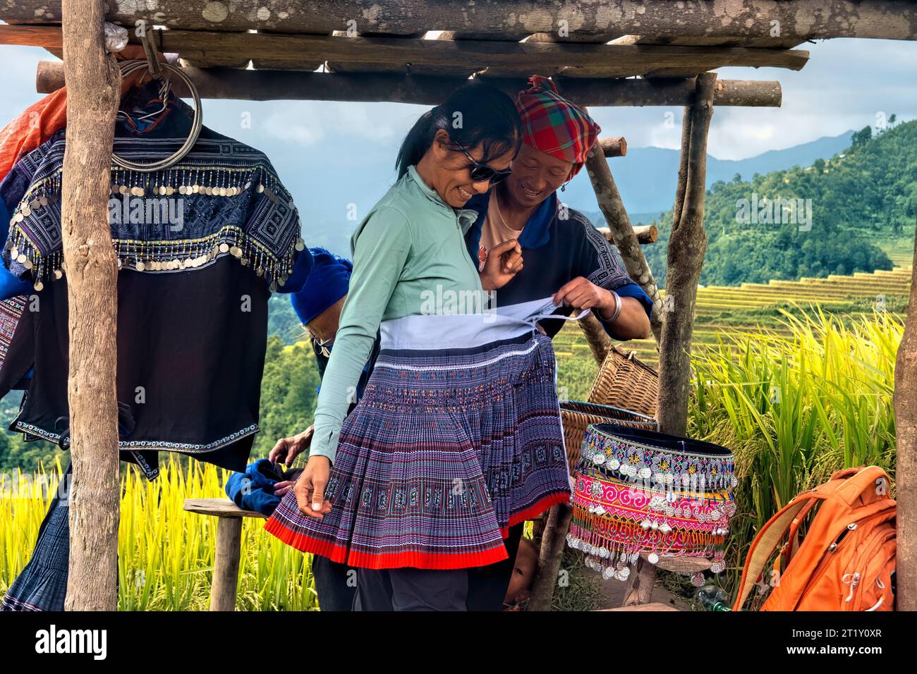 Wearing traditional Hmong clothing, Mu Cang Chai, Yen Bai, Vietnam ...