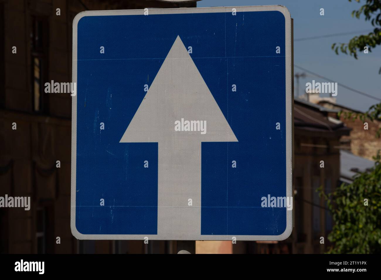 One Way Traffic Sign in Urban Setting Stock Photo - Alamy