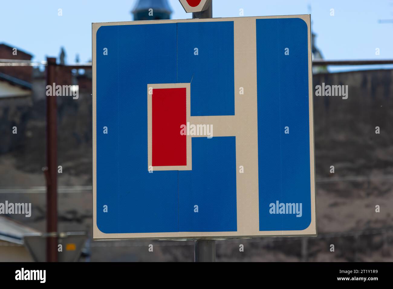 French exit sign hi-res stock photography and images - Alamy