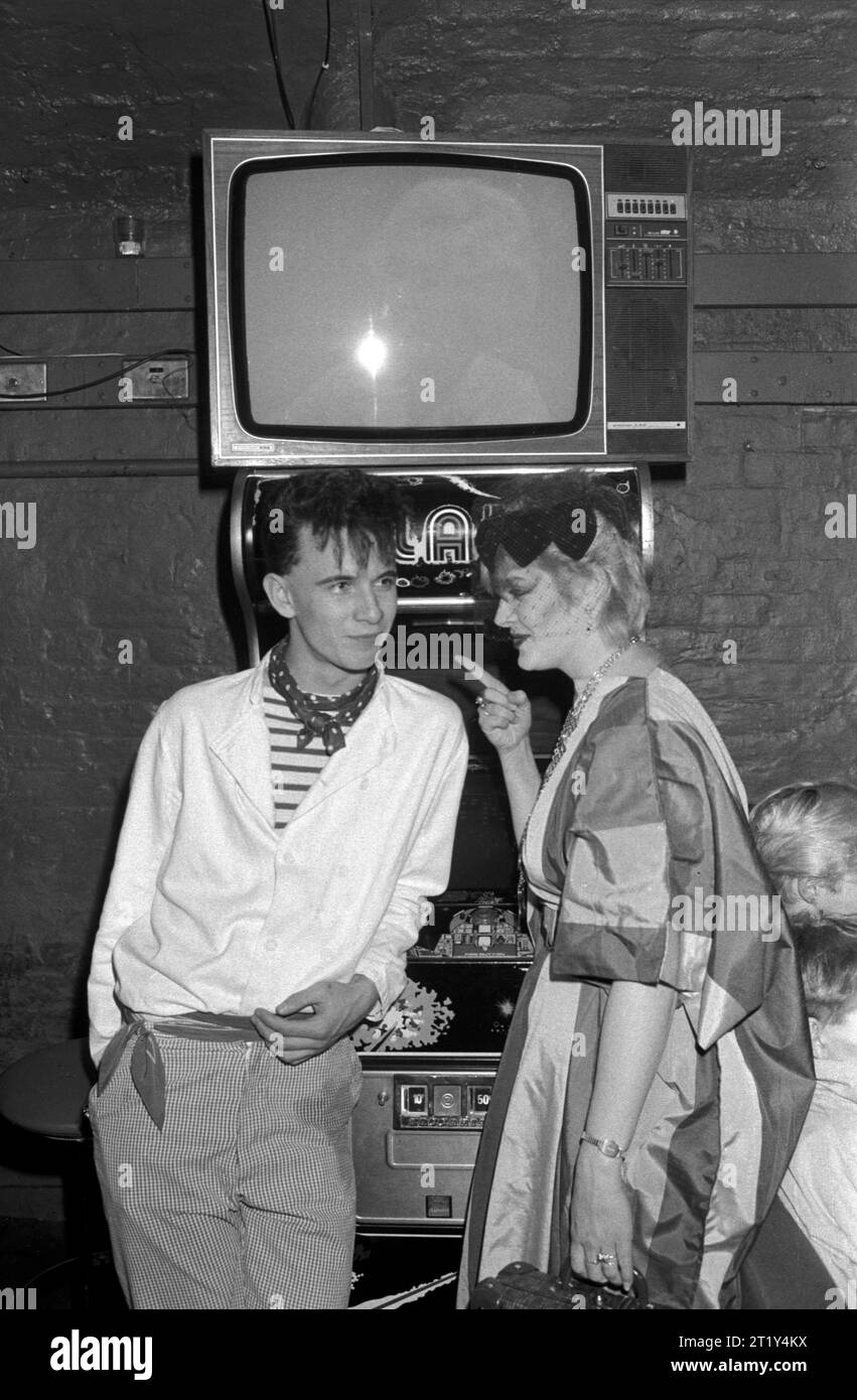 Fashionable man in london Black and White Stock Photos & Images - Alamy