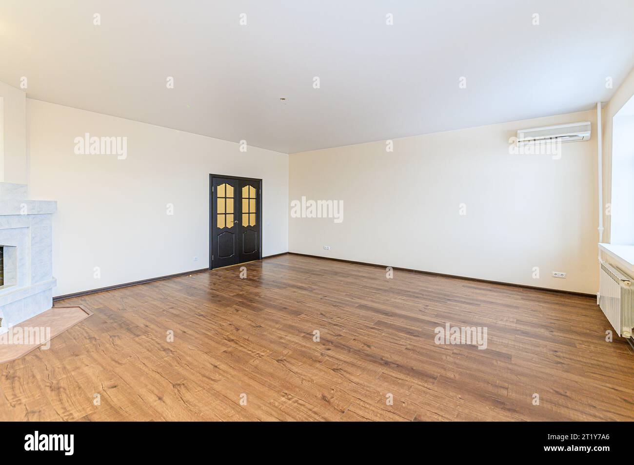 interior apartment empty room renovated Stock Photo - Alamy