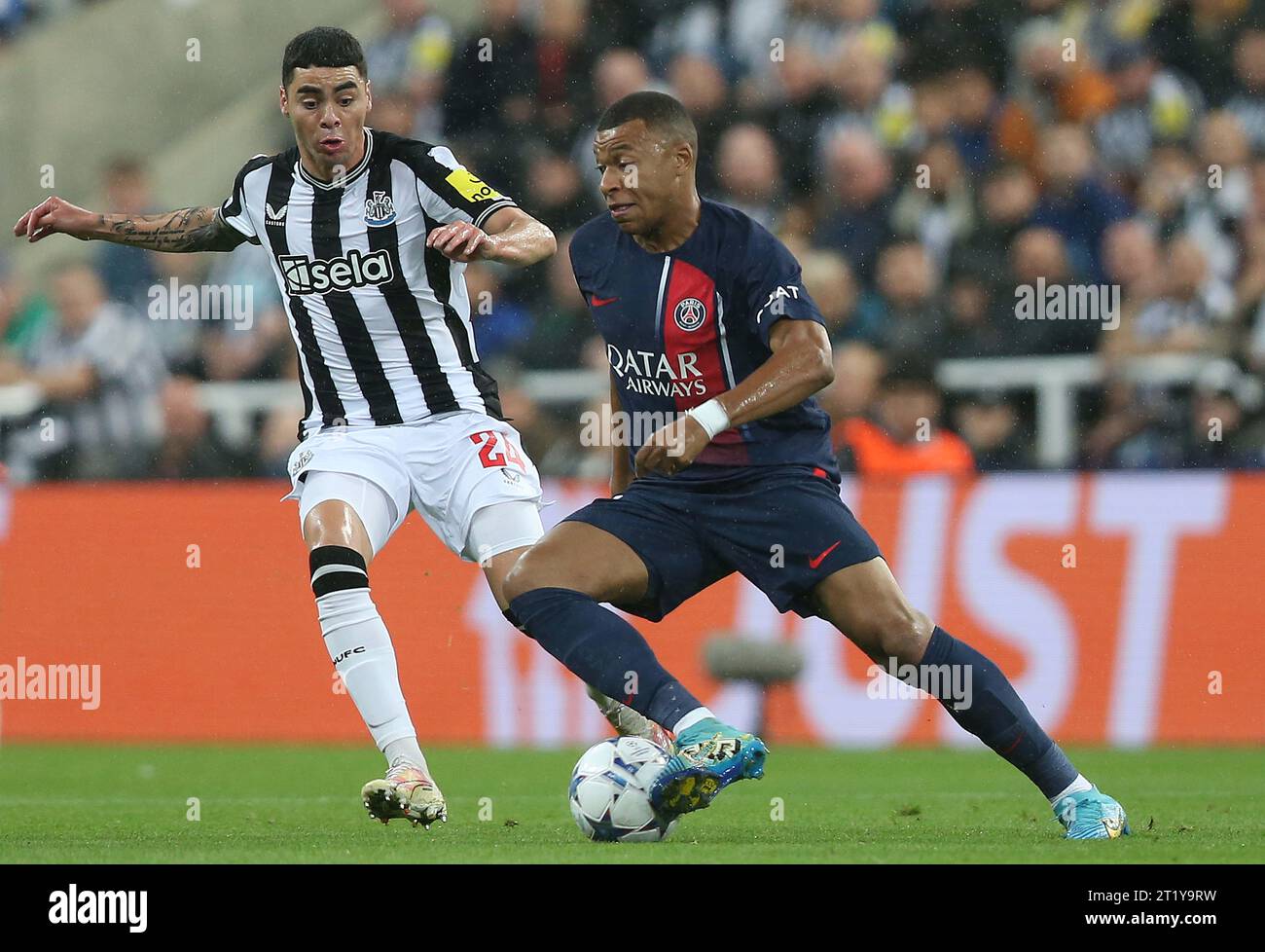 Kylian Mbappe of Paris Saint-Germain battles Miguel Almiron of ...