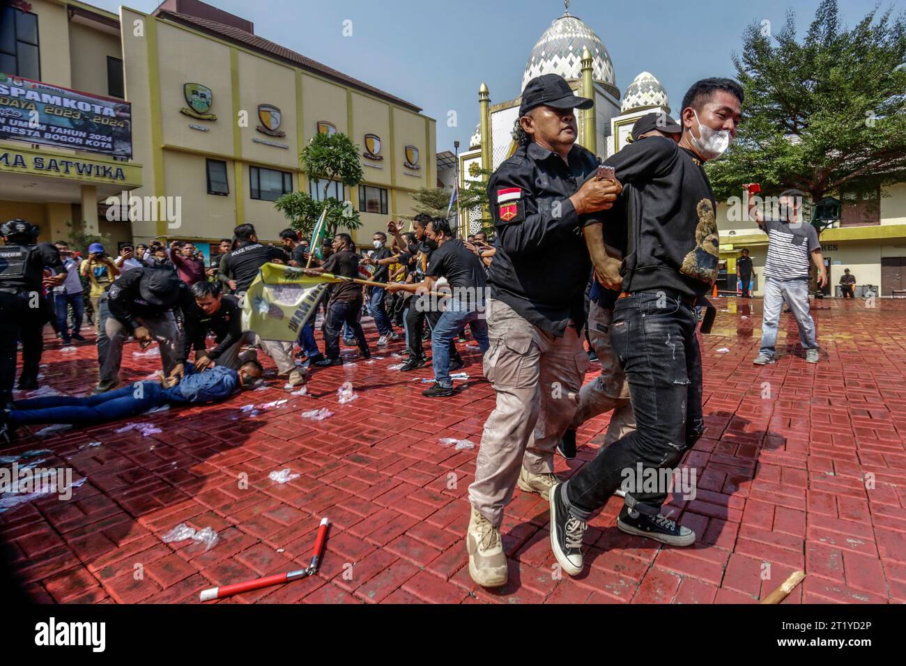 Simulation of handling protesters during the 2024 General Election ...