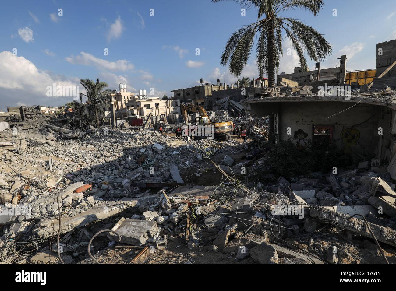 Rafah, Palestinian Territories. 16th Oct, 2023. Palestinian Civil ...