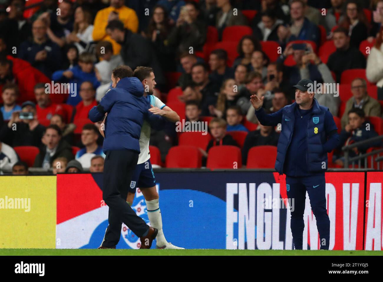 Football fans booing uk hi-res stock photography and images - Alamy