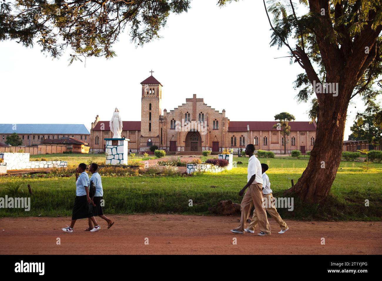Rwanda girls uniform hi-res stock photography and images - Alamy