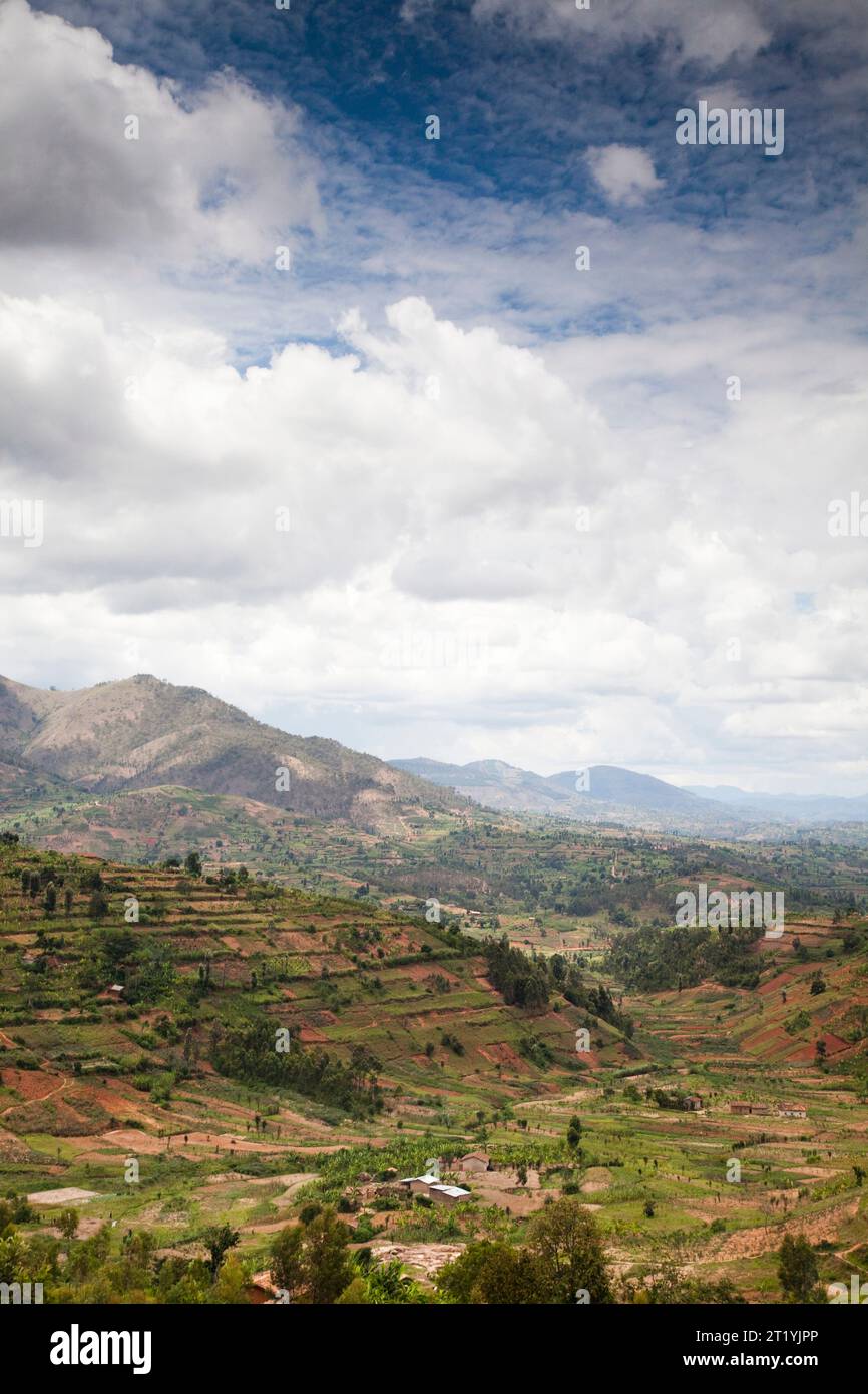 A landscape image of the mountains of rural Rwanda Stock Photo - Alamy