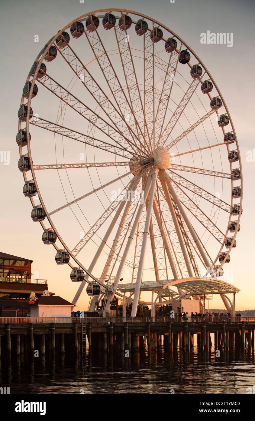 Seattle's newly built ferris wheel on the waterfront in downtown ...