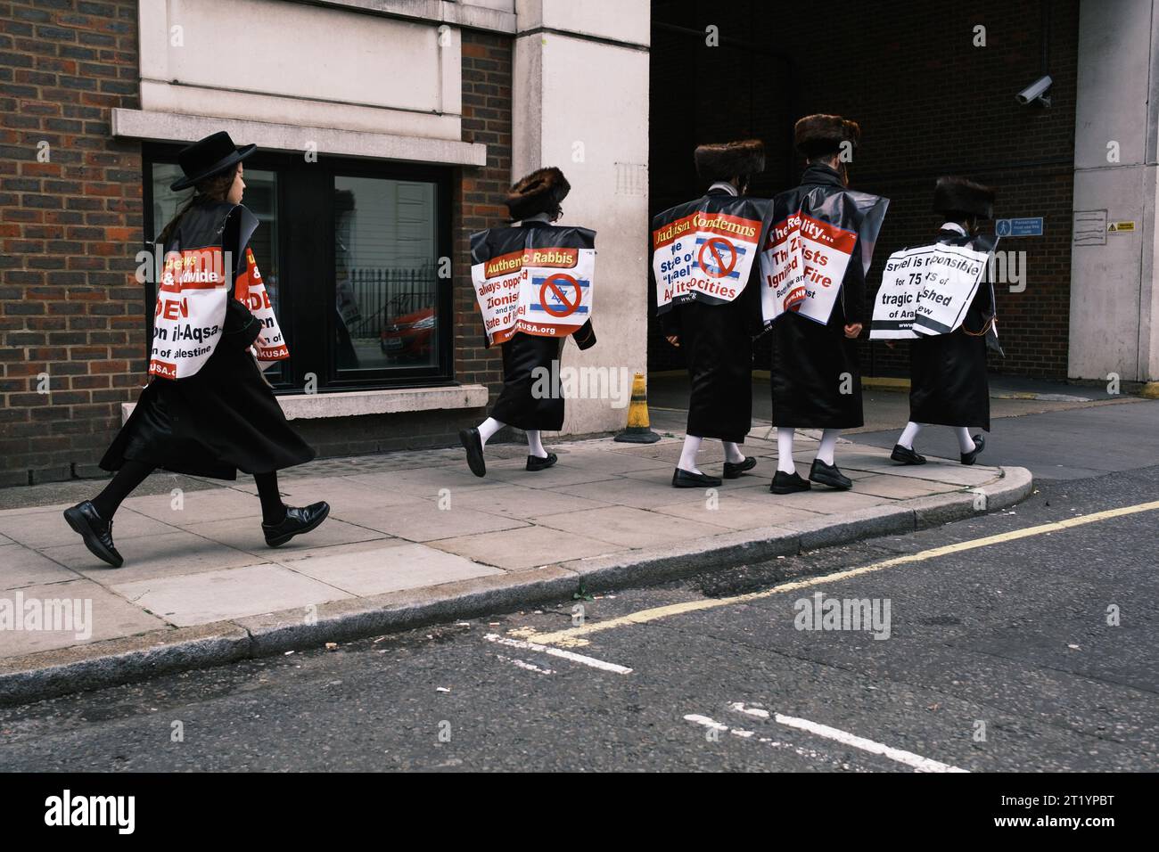 London Uk 14th October 2023 Members Of The Neturei Karta Jewish