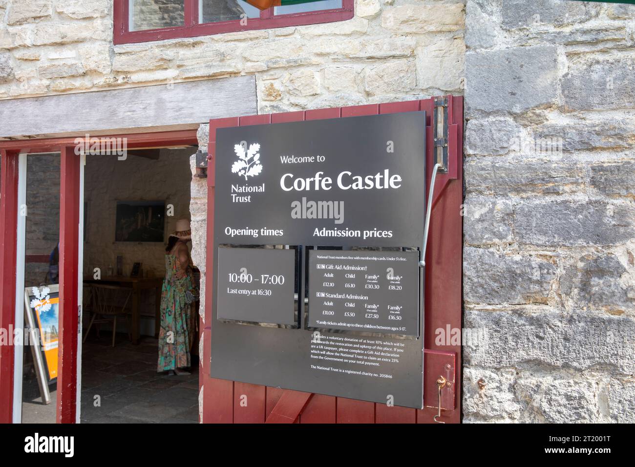 Corfe Castle admission entrance with opening hours and cost of tickets ...