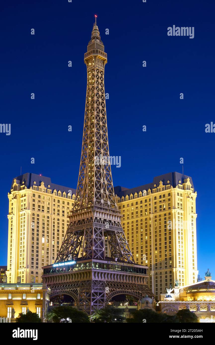 Night View Of The Paris Las Vegas And Faux Eiffle Tower, Opened In 1999 ...