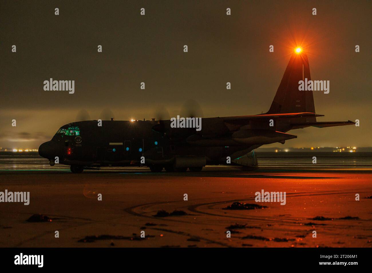 Raf hercules aircraft raf brize norton hi-res stock photography and ...