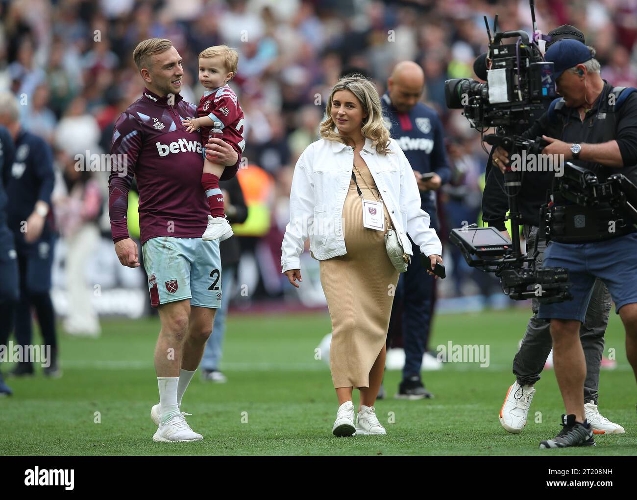 Dani dyer jarrod bowen hi-res stock photography and images - Alamy