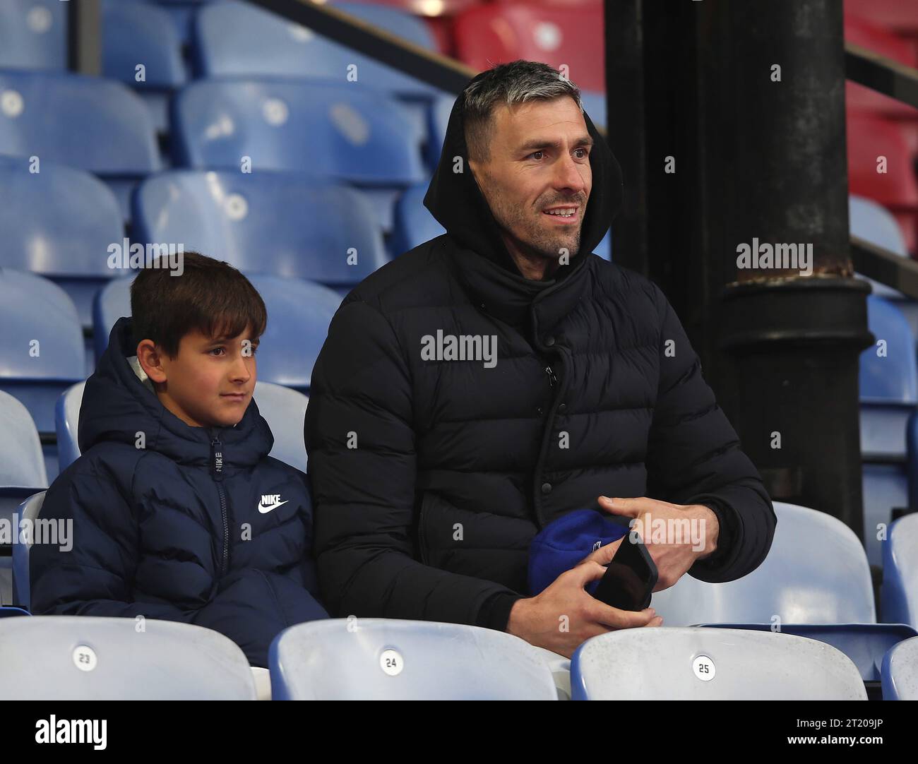 Crystal palace v valencia hi-res stock photography and images - Alamy