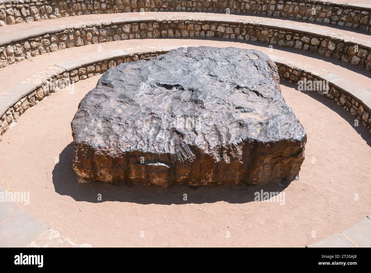 world lagerst Hoba meteorite composition in Namibia Stock Photo - Alamy