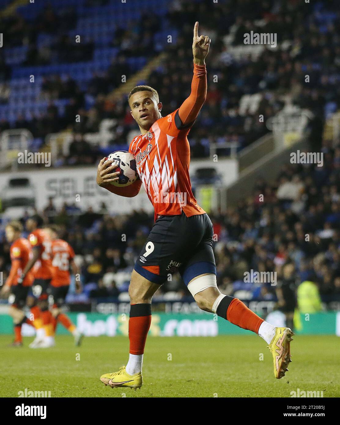 Luton town goal hi-res stock photography and images - Alamy