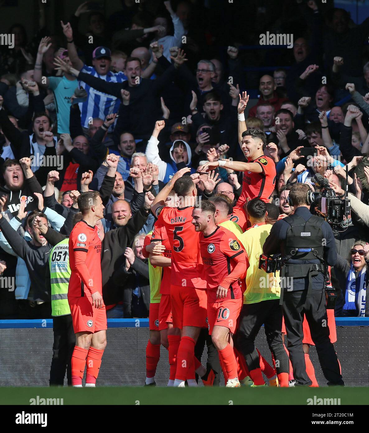 GOAL 2-1, Julio Enciso of Brighton & Hove Albion goal celebration ...