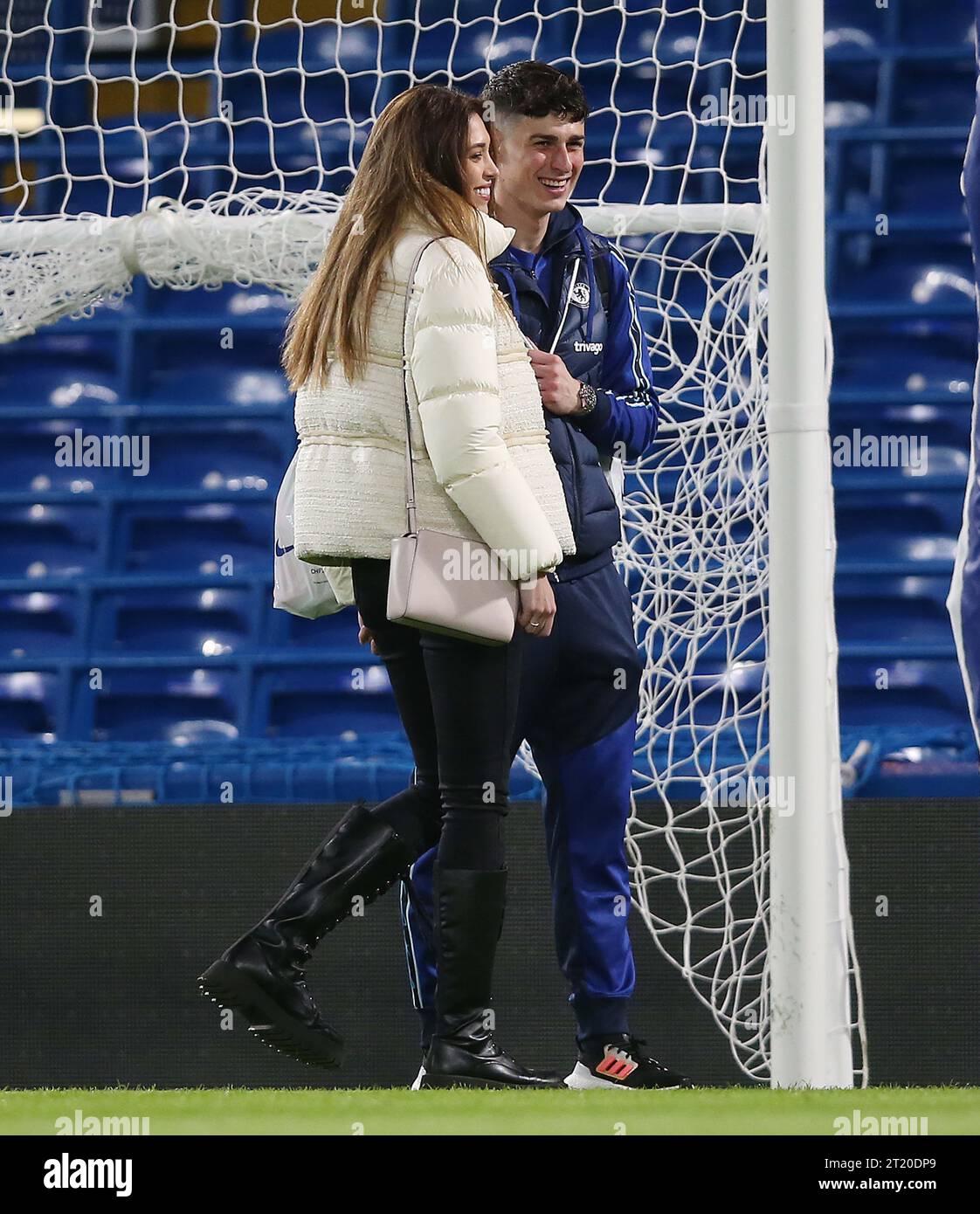 Chelsea goalkeeper Kepa Arrizabalaga & his fiancée Spanish Model model ...