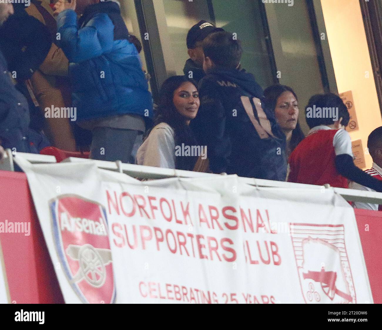 Kim kardashian leg hi-res stock photography and images - Alamy