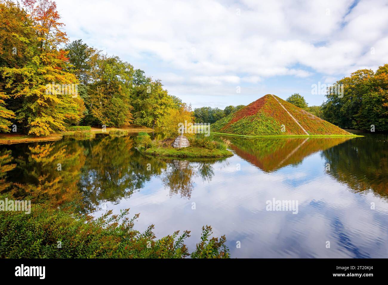 Herbst in Brandenburg - Fuerst-Pueckler-Park Branitz DEU/Deutschland ...