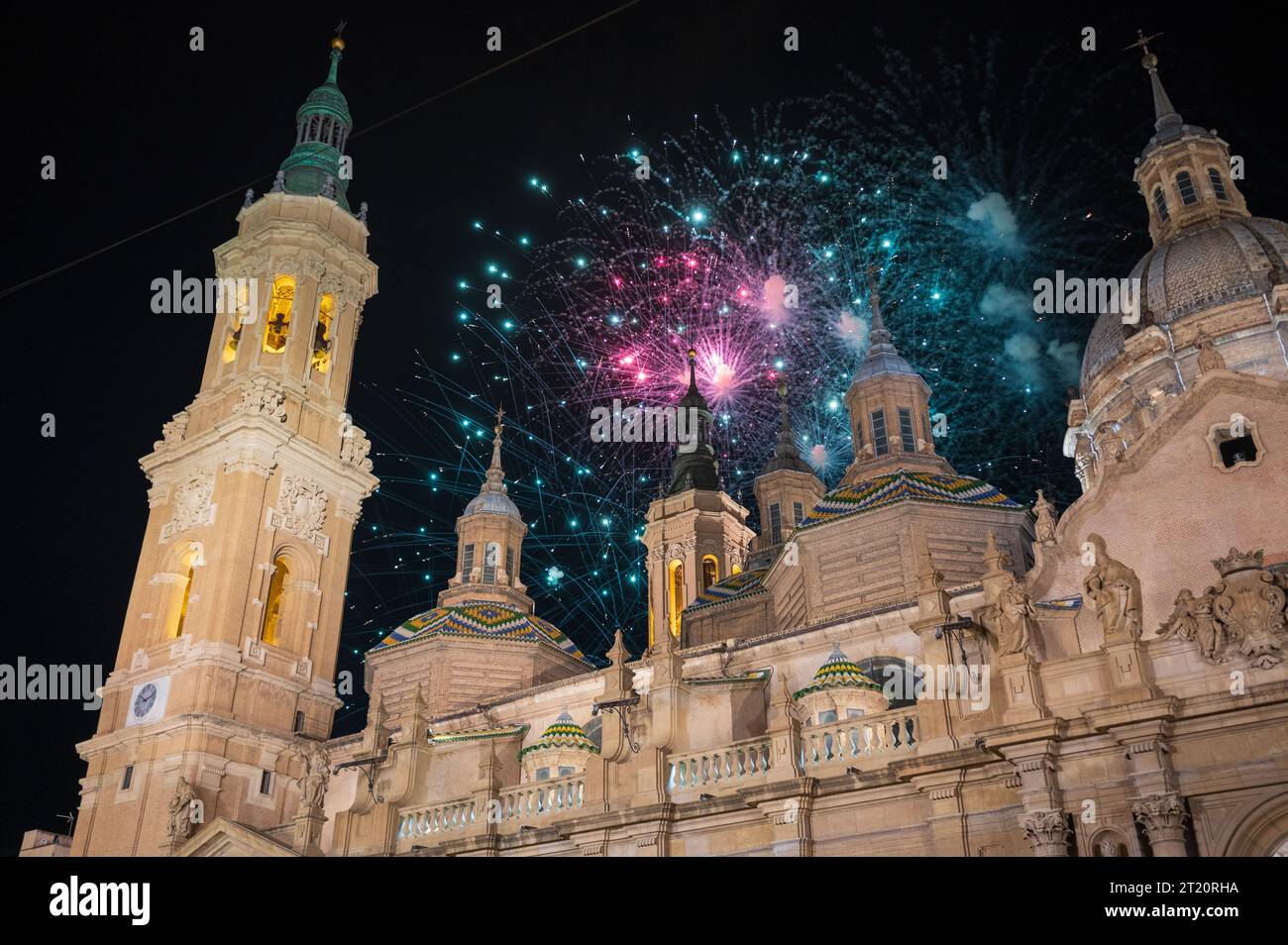 The fireworks put the finishing touch to the Fiestas del Pilar of ...