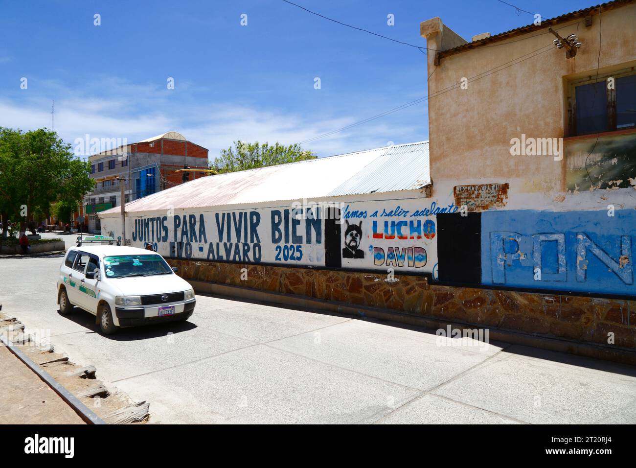 Villazon, Bolivia. 11th October 2023. A taxi drives past political ...